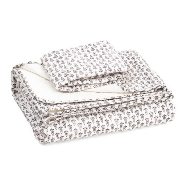 Rachel Zoe | Bedding | Rachel Zoecarmelina Ditsy Slub Quilt Set | Poshmark